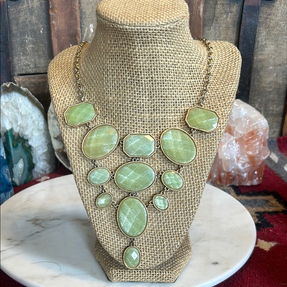 Simply Vera Vera Wang | Jewelry | Vera Wang Acrylic Waterfall Green ...